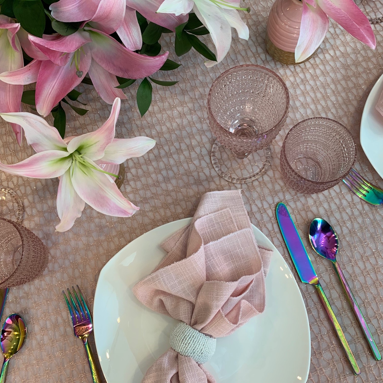 Fun and Unique Linen Ideas for a Tea Party - Linen Book